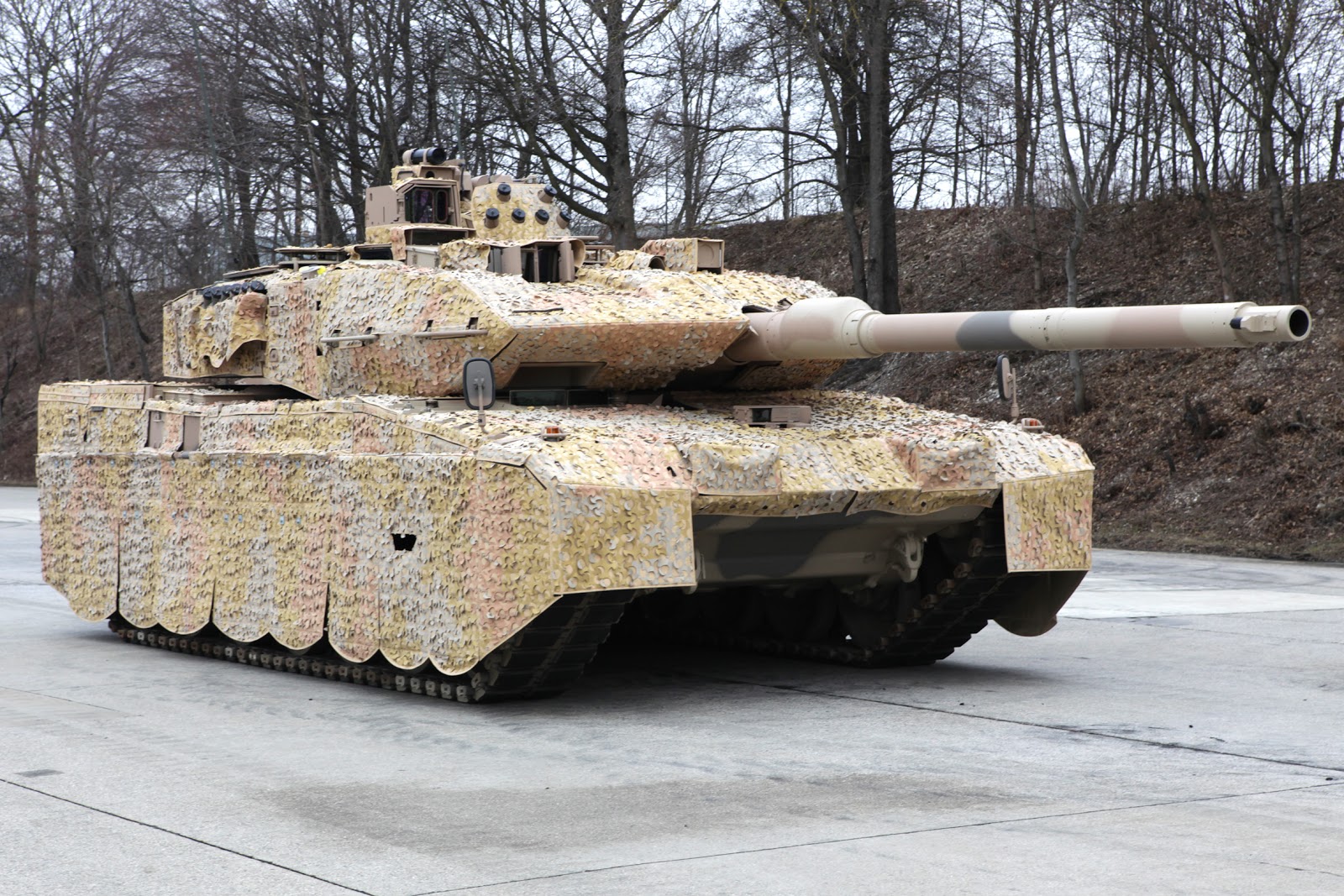 SNAFU!: Hungary to buy Leopard 2A7+ Main Battle Tanks???