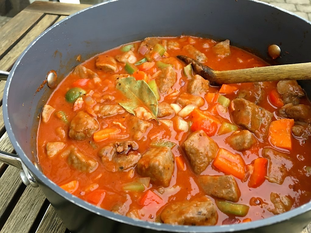 Saras madunivers: Ungarsk Gullasch.