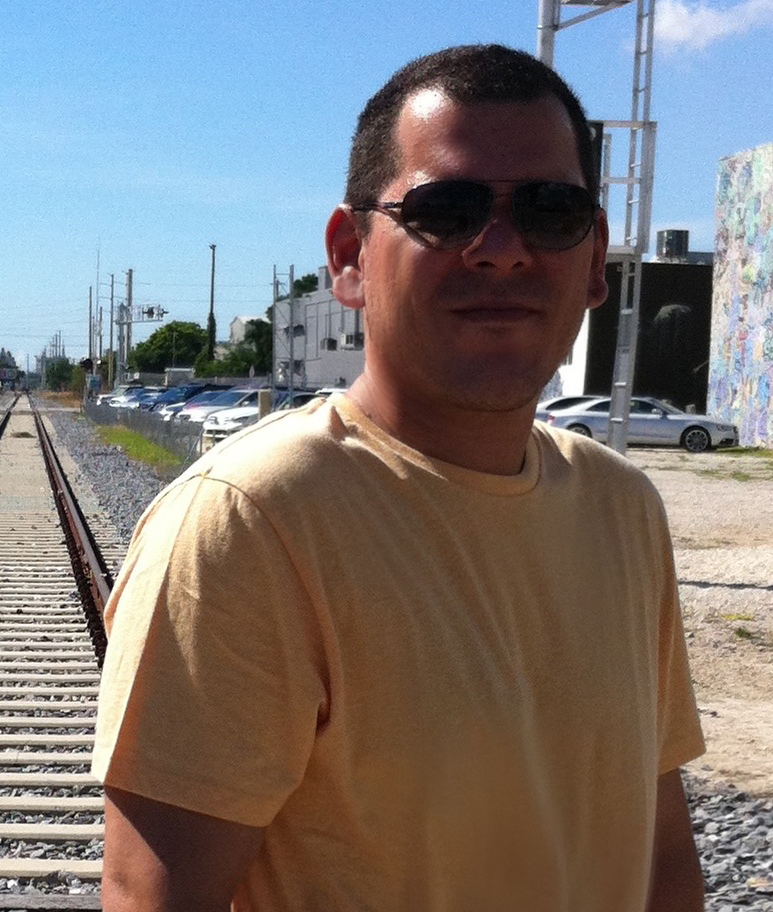 REVER: César Segovia, nuevo poeta reversista integrado en el Movimiento ...