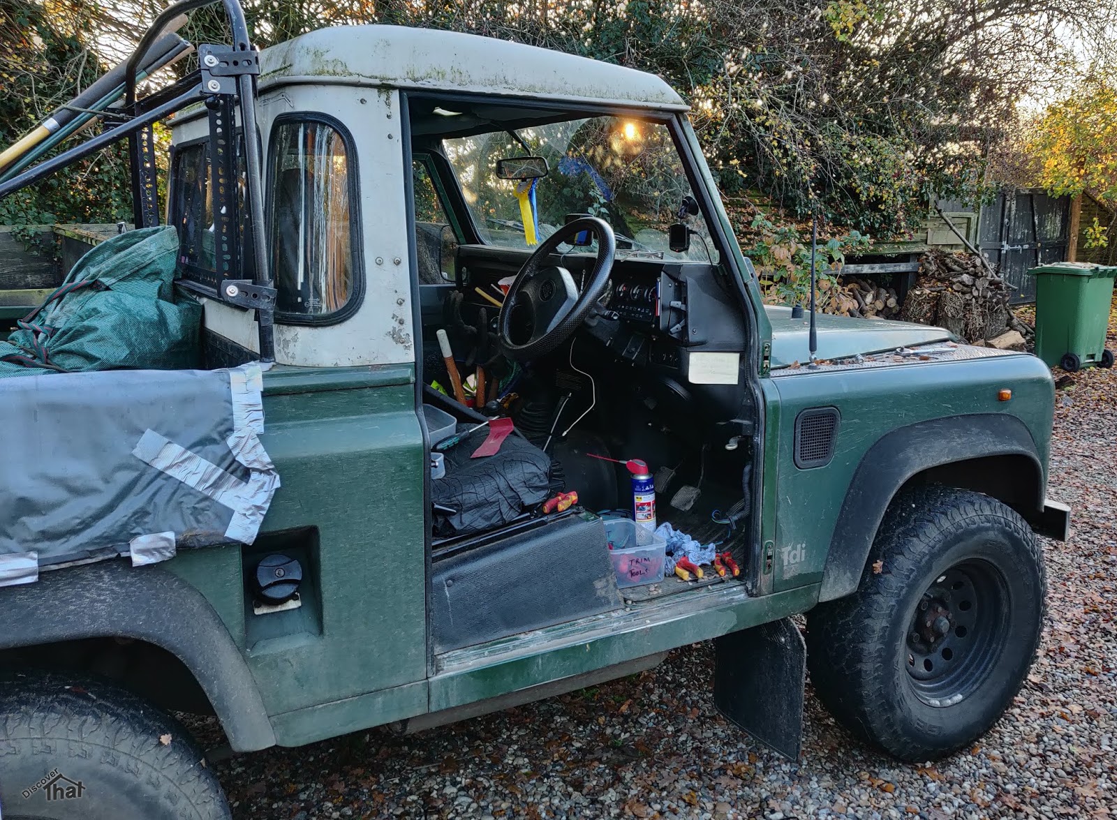 DiscoverThat - Journal: Fitting a Defender front door