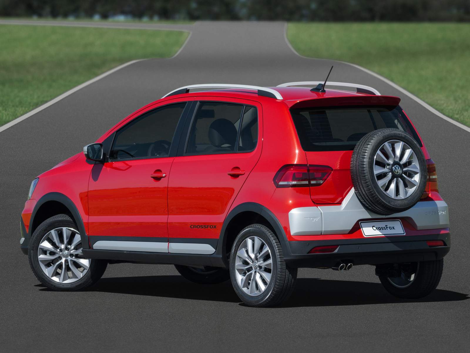 Novo VW CrossFox 2015: preços, vídeo e especificações oficiais