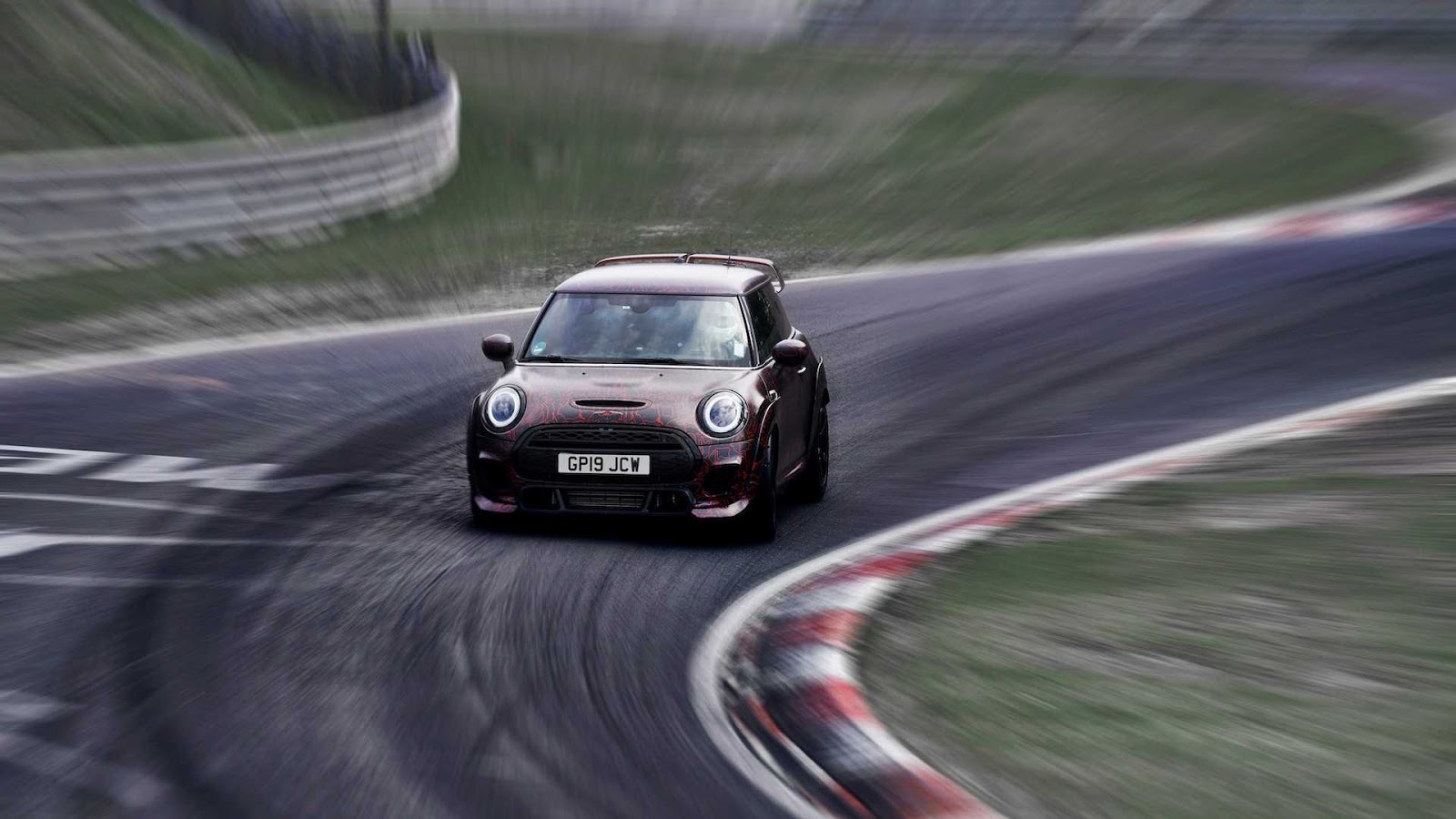 席捲Nürburgring的小旋風─2020 Mini John Cooper Works GP | SanjiNoir 黑侍樂讀