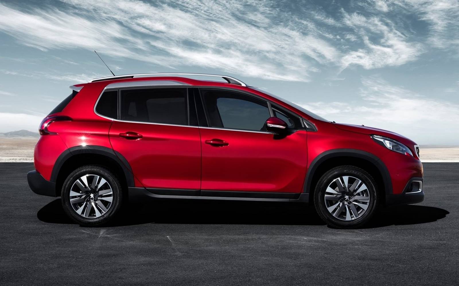 Peugeot 2008 recebe facelift e nova versão GT Line - Europa