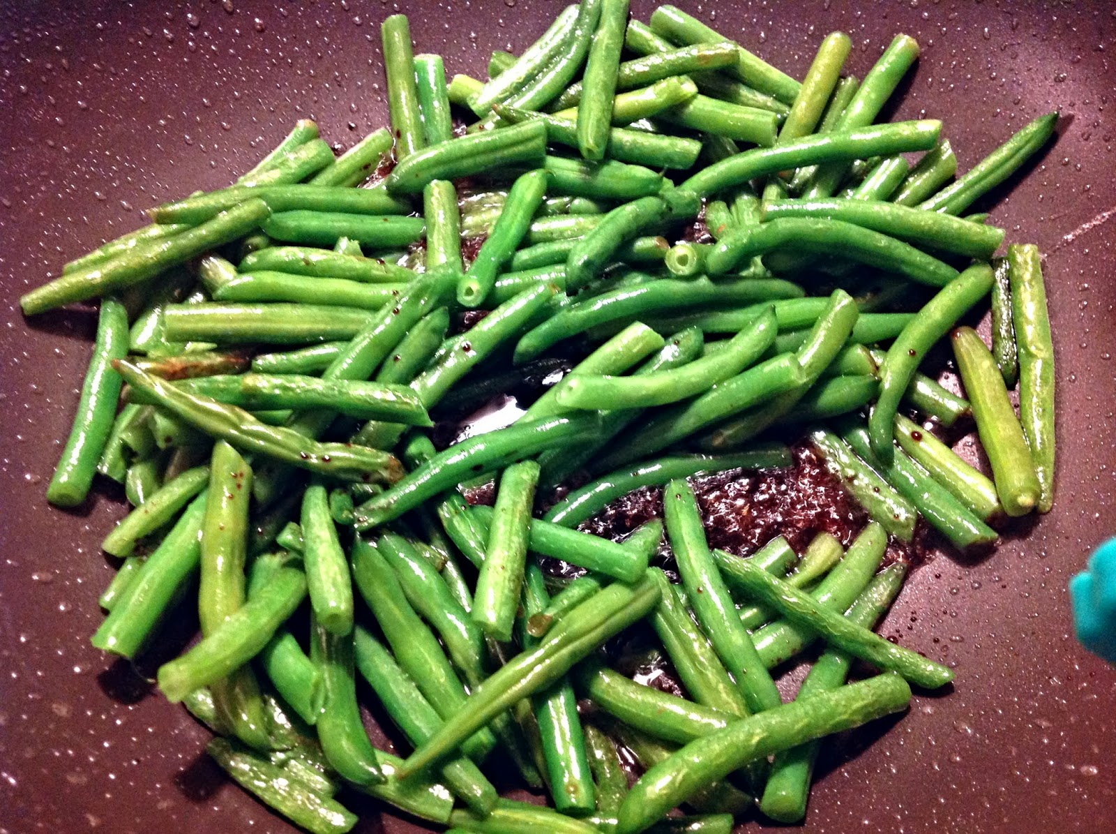 the dog mom: sesame soy green beans
