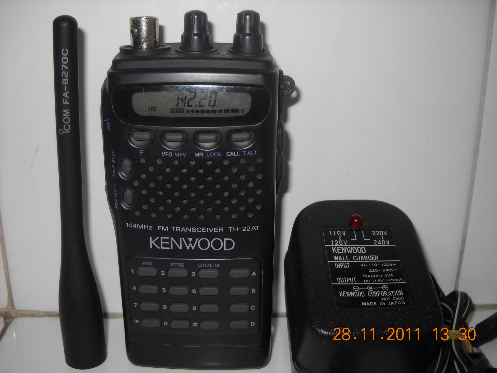 Sinar Agung ( Y C 2 V D I ): HT KENWOOD TH 22 AT - MULUS ( TERJUAL )