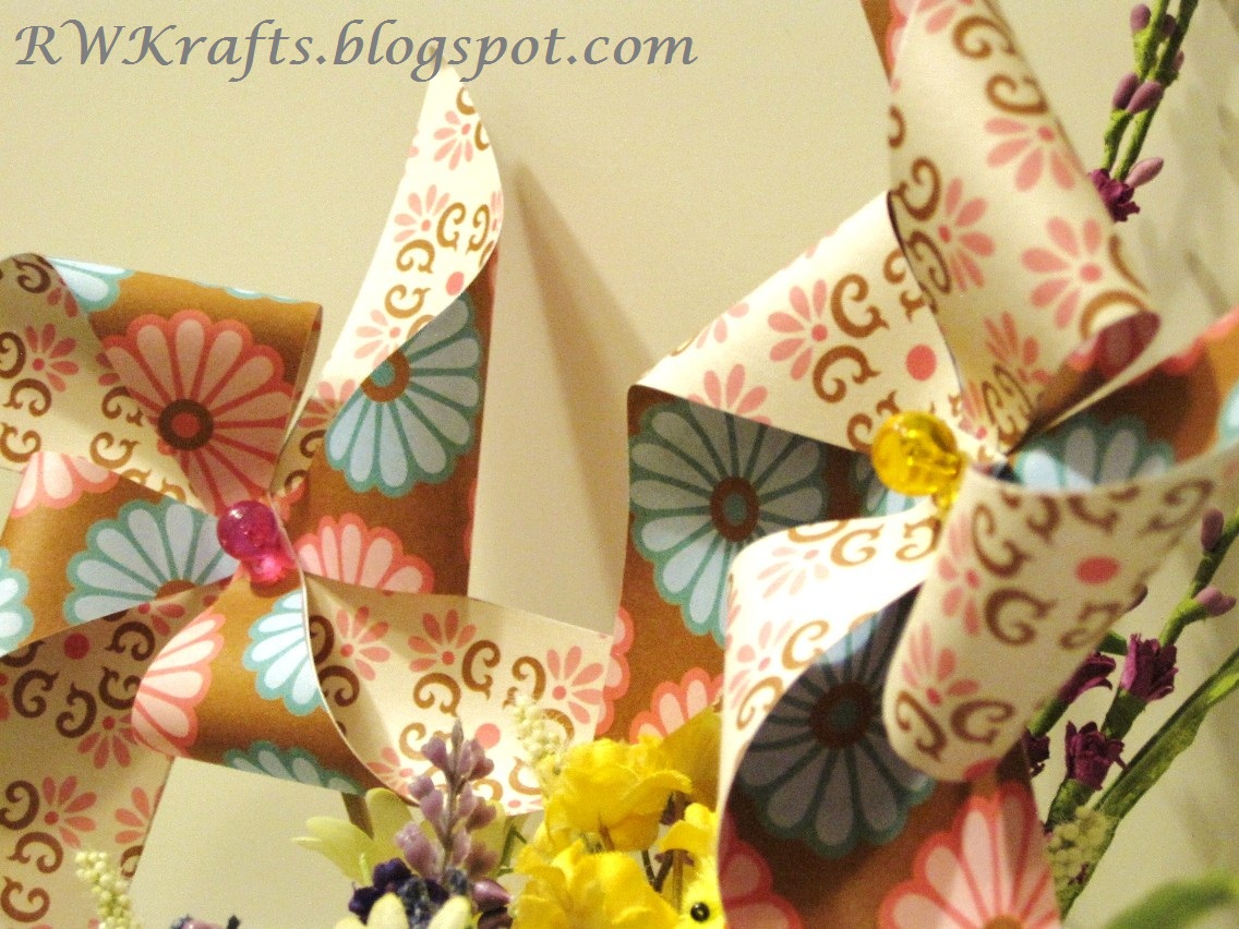 RWKrafts: How-To Tuesday: Make Festive Pinwheels