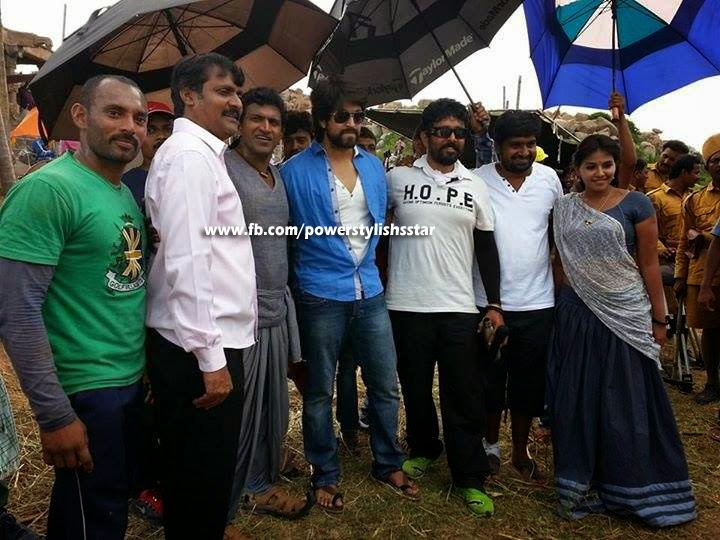 Puneeth Rajkumar: Yash In Ranavikrama Sets