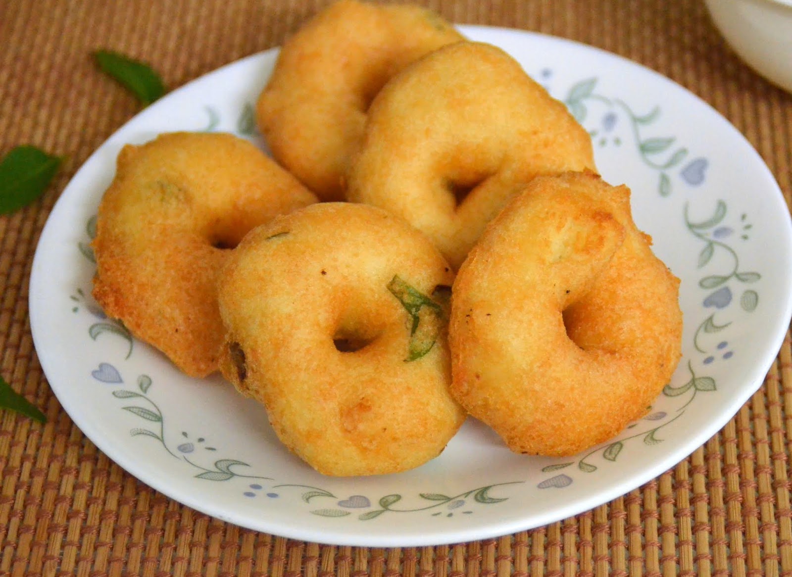 Palateo: Urad Dal Vada