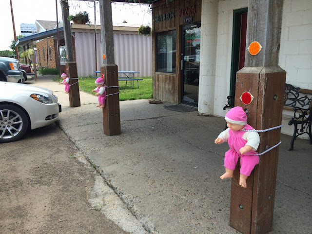 23 Of The Weirdest Pictures on The Internet.