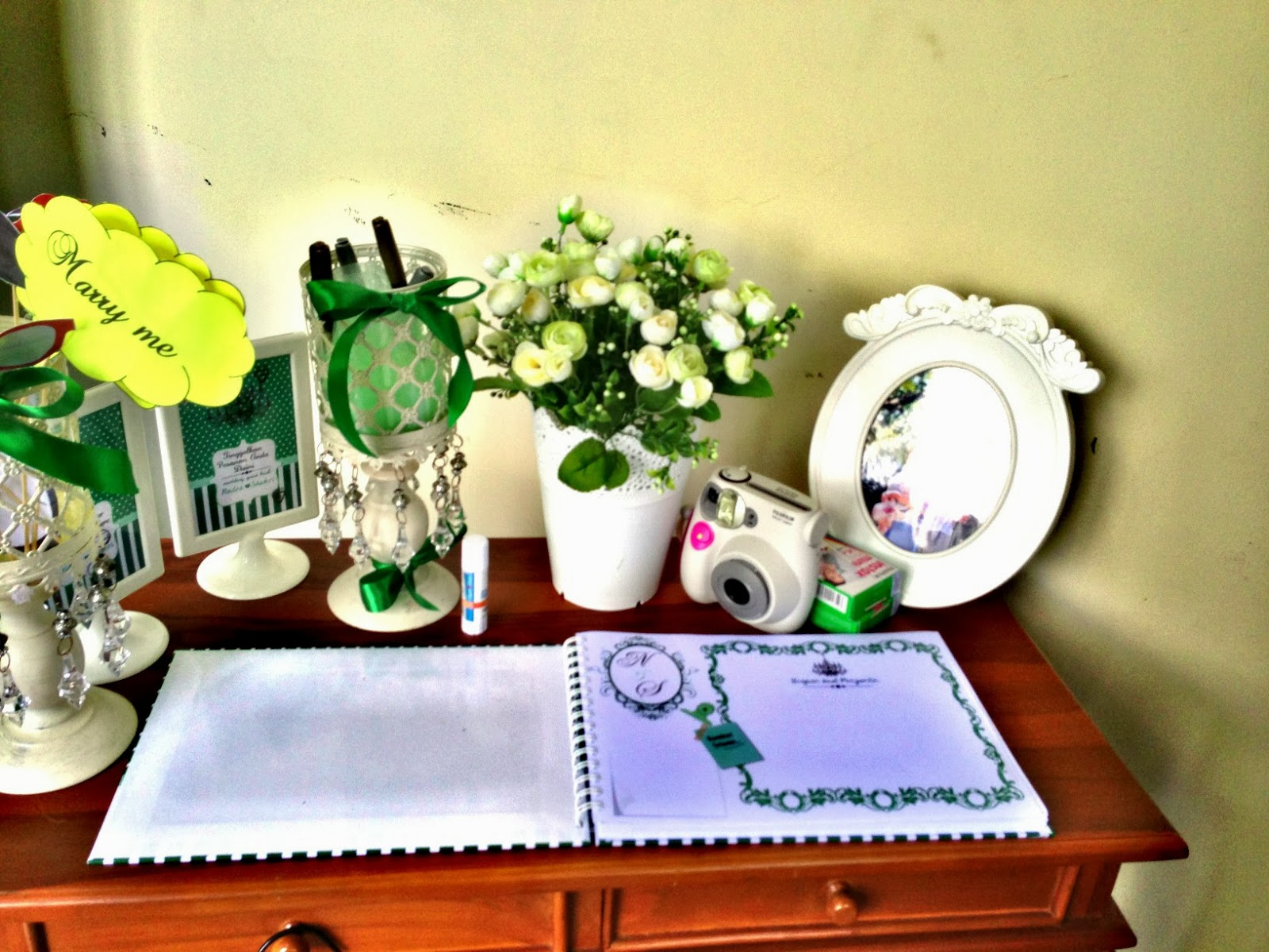 cInTa ViOleT cReatiOnS