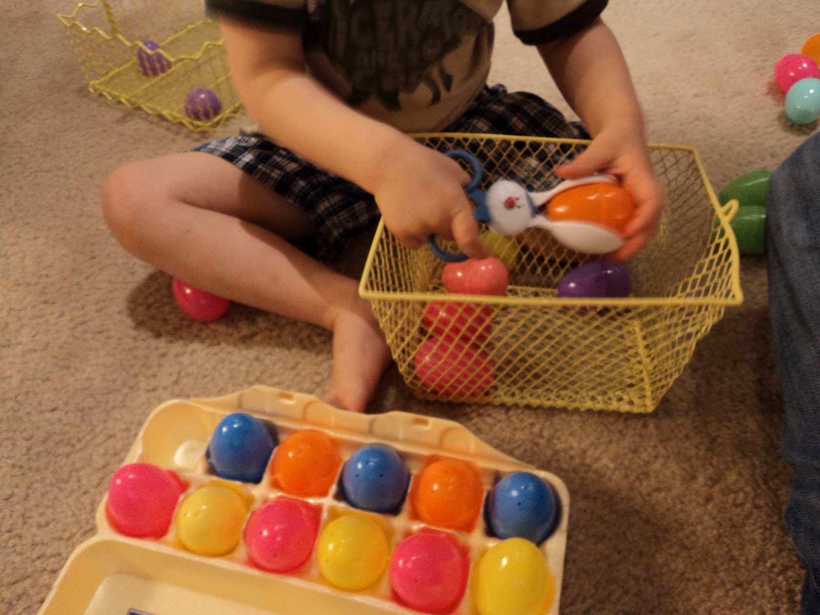 Scoops of Heaven: Easter egg play