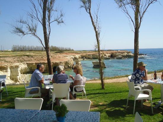 Rent Villas Paphos: Oniro by the Sea