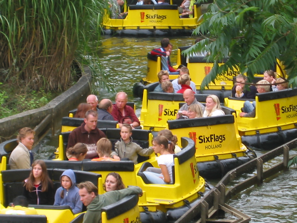 My Travelogue: Six Flags - Netherlands