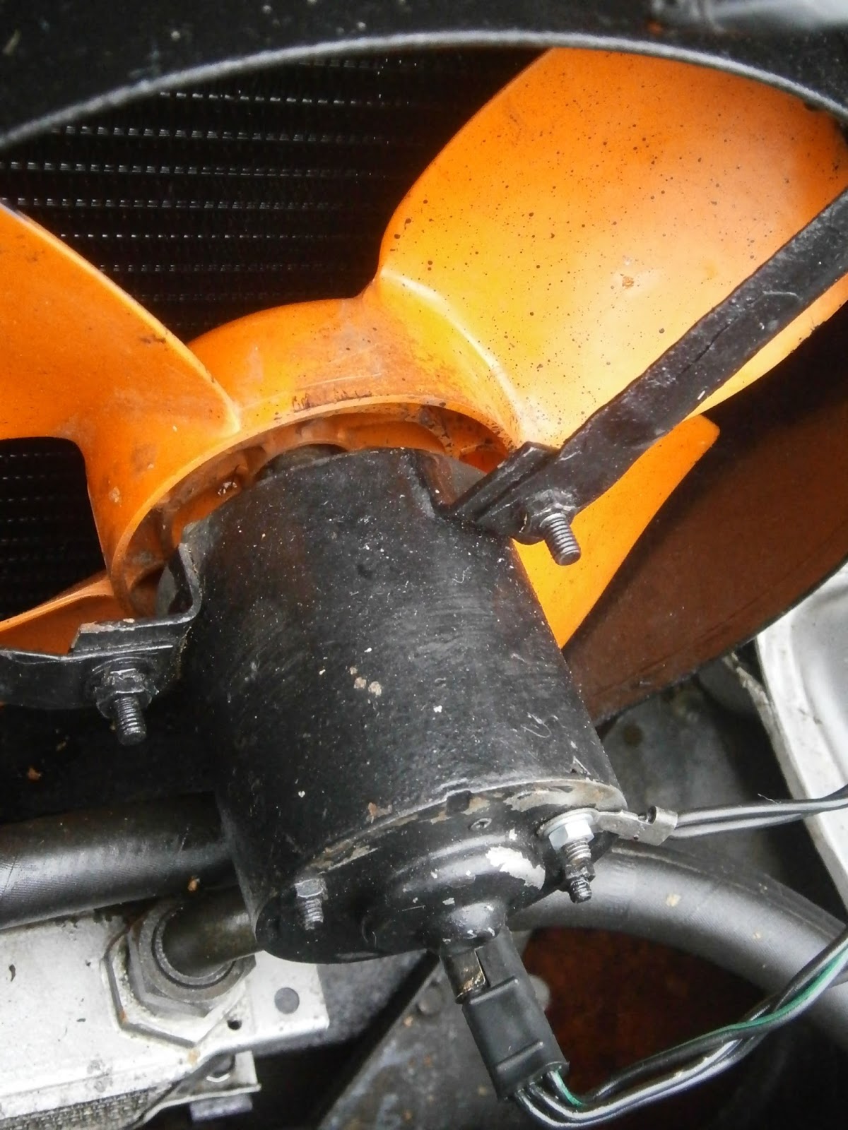 Lotus Excel Restoration: Radiator Fan Motor Repair