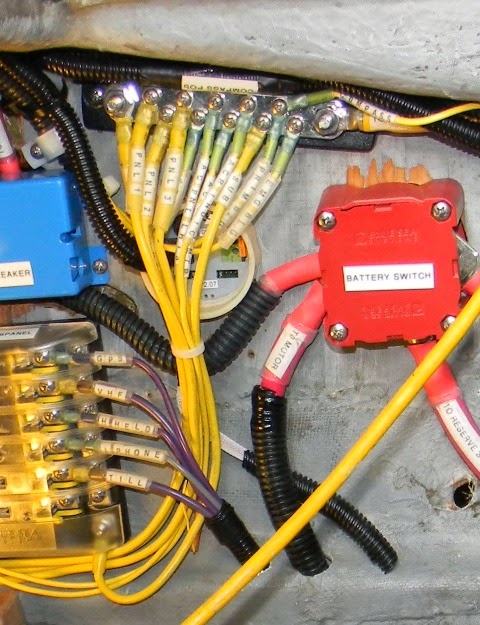 Ericson 25, Oystercatcher: Electrical, ACR (Automatic Charging Relay ...