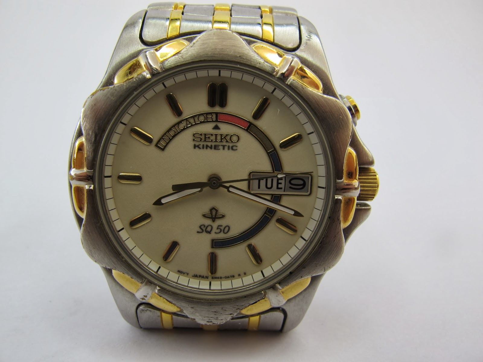 watchopenia: Glow in the dark........ Seiko Kinetic SQ50