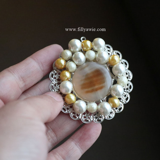 Cara Membuat Bros dari Manik-Manik dan Mutiara Sintetis | Fillyawie ...