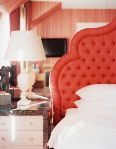 Eye For Design: Decorate Your Interiors With The Color Coral