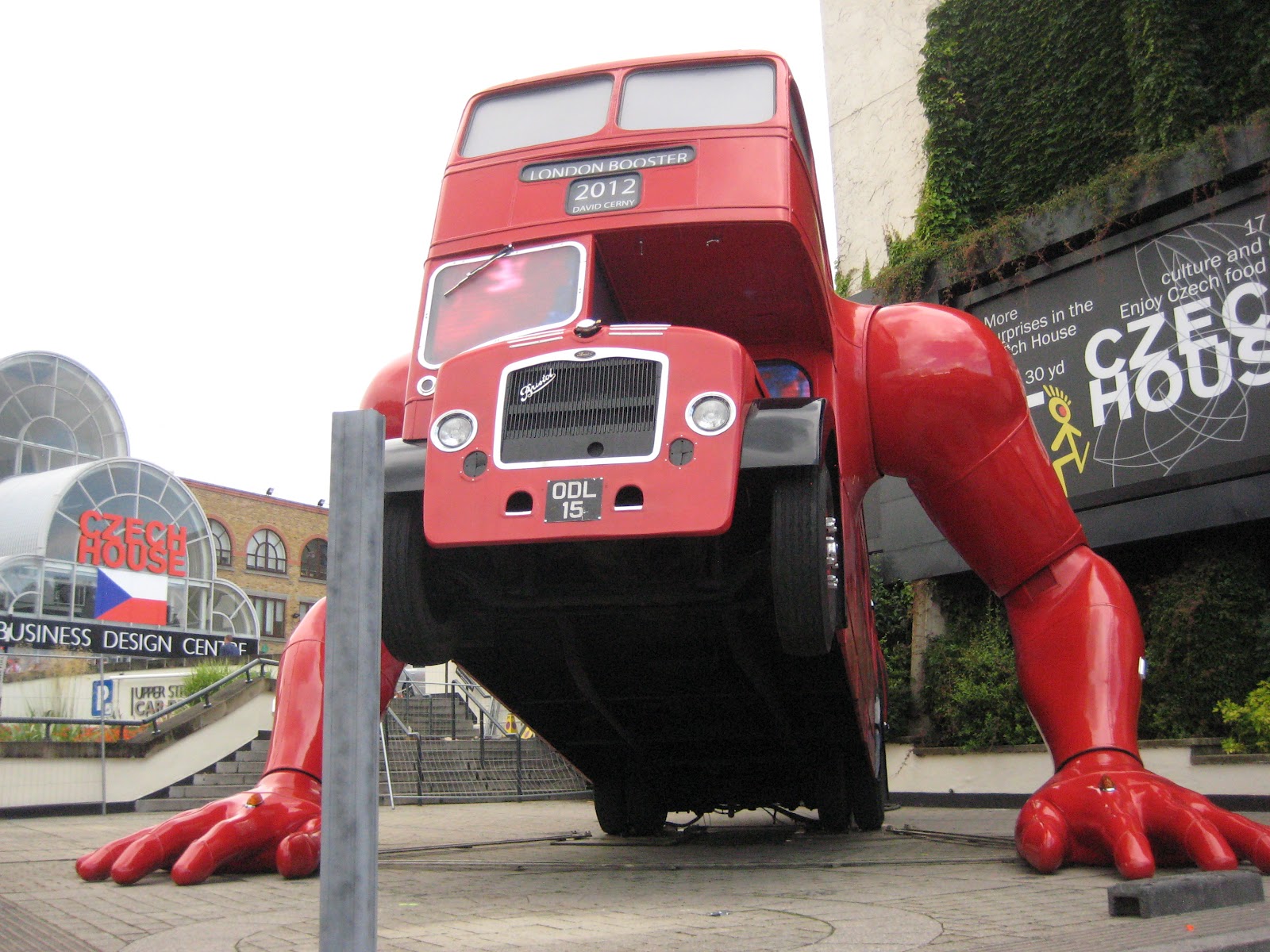 Bloody Brilliant: Spotted: Buff Bus