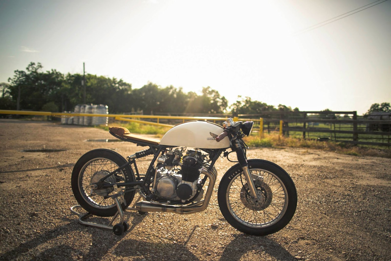 CB 500 Kinetic - RocketGarage - Cafe Racer Magazine