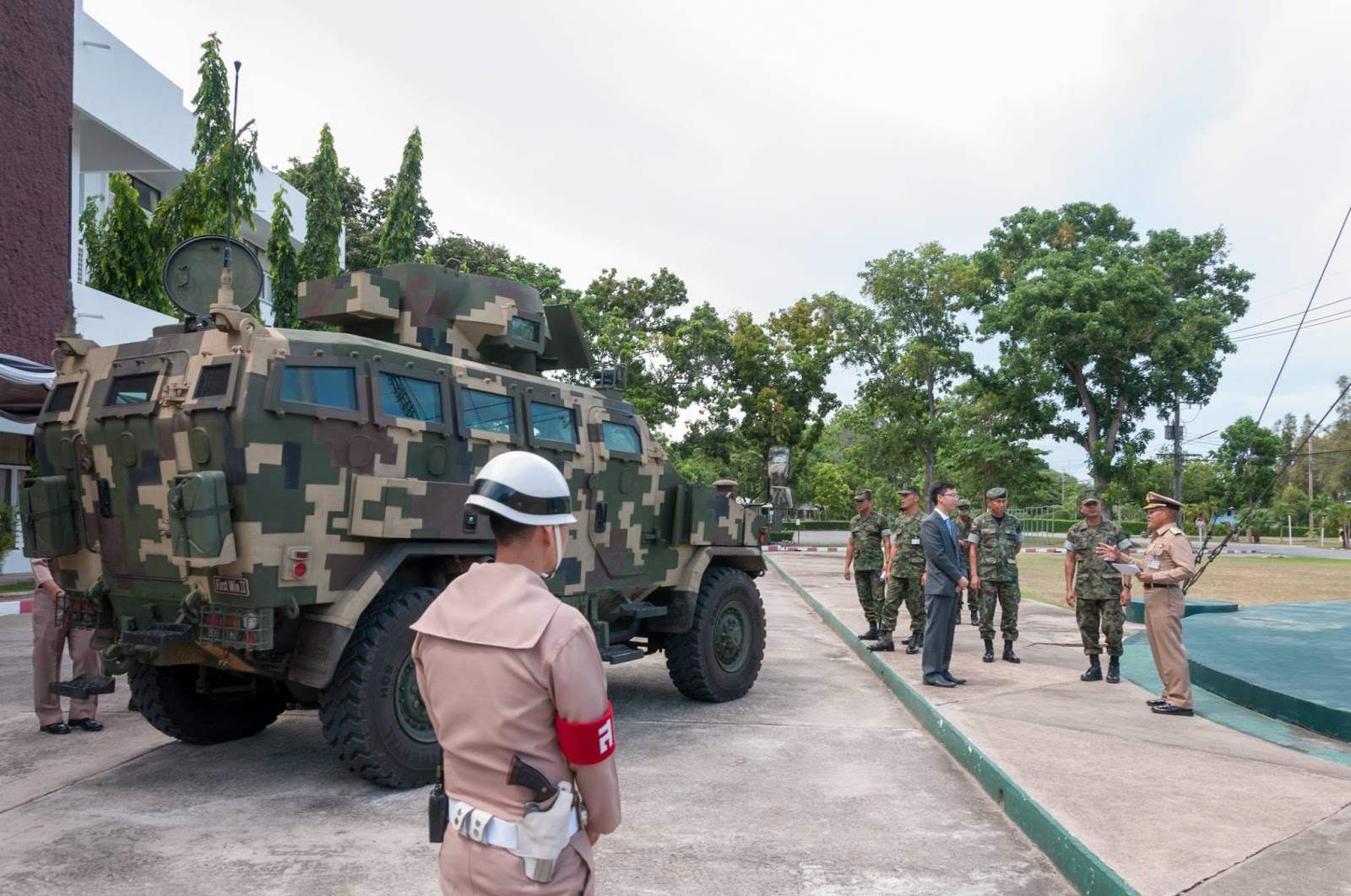 AAG_th บันทึกประจำวัน: กองทัพเรือไทยประเมินค่ารถหุ้มเกราะล้อยาง HMV-150 ...