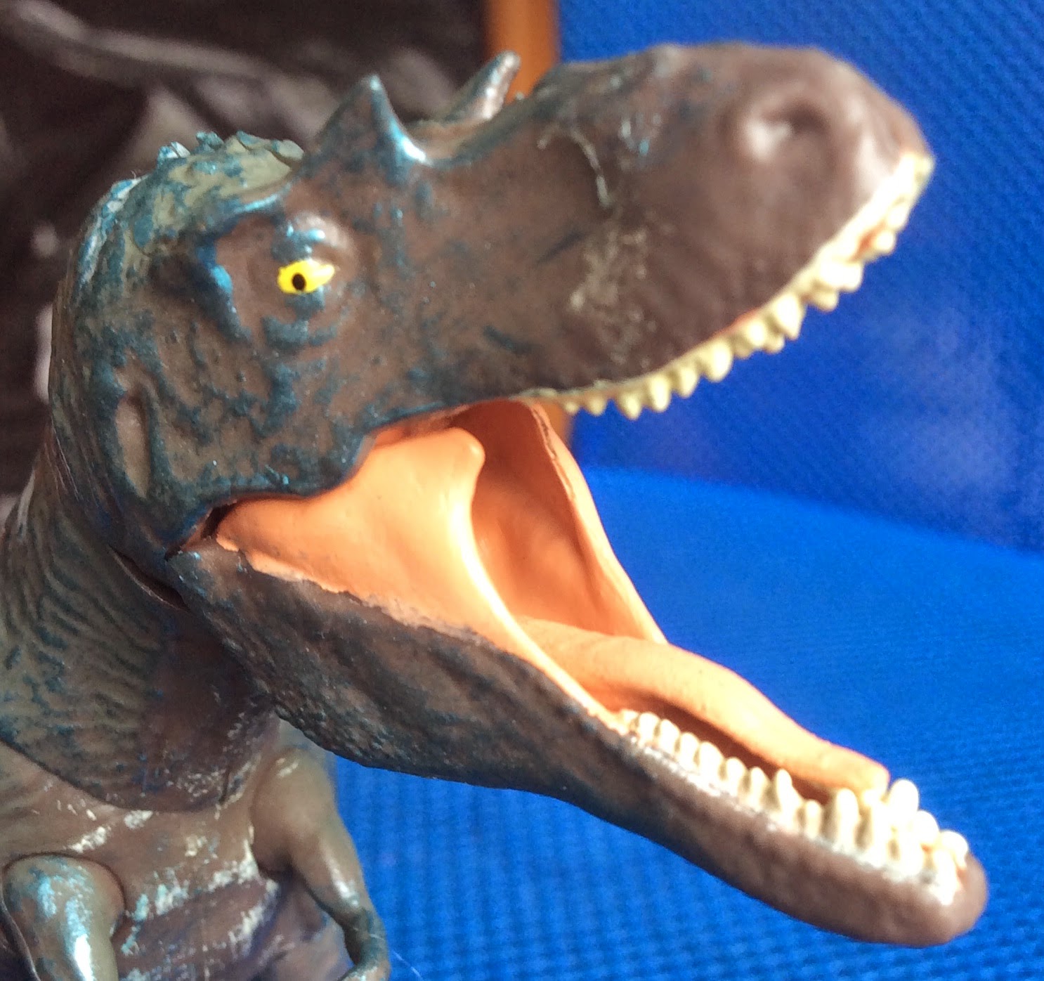 Friendly Barghest Toy Reviews: Walking with Dinosaurs Patchi Vs Gorgon ...