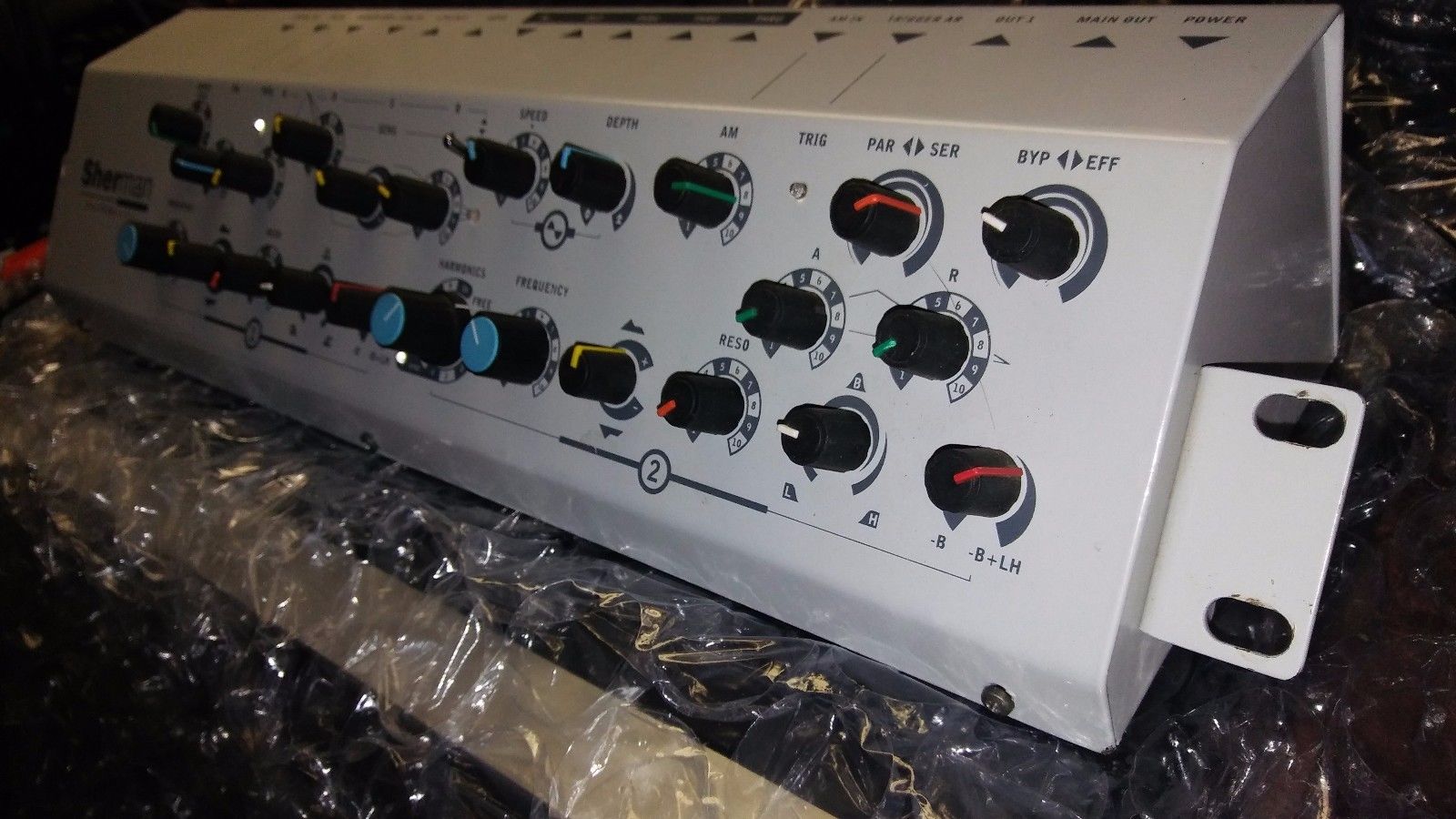 MATRIXSYNTH: SHERMAN FILTERBANK Analog Filter Audio Effects Processor