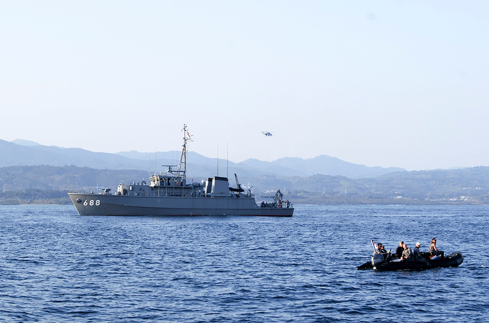 DEFENSE STUDIES: Minehunters Successfully Conducts 4.000 miles Exercise ...