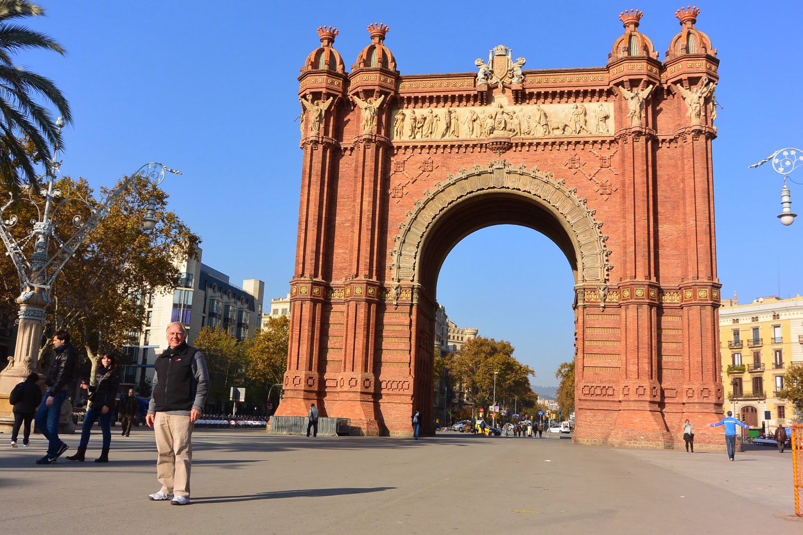 Europe Trip: The Arc de Triomf