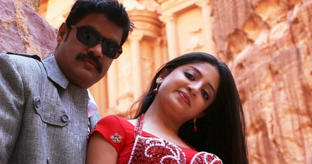 Poonam Kaur Navel Show | South Indian Navels