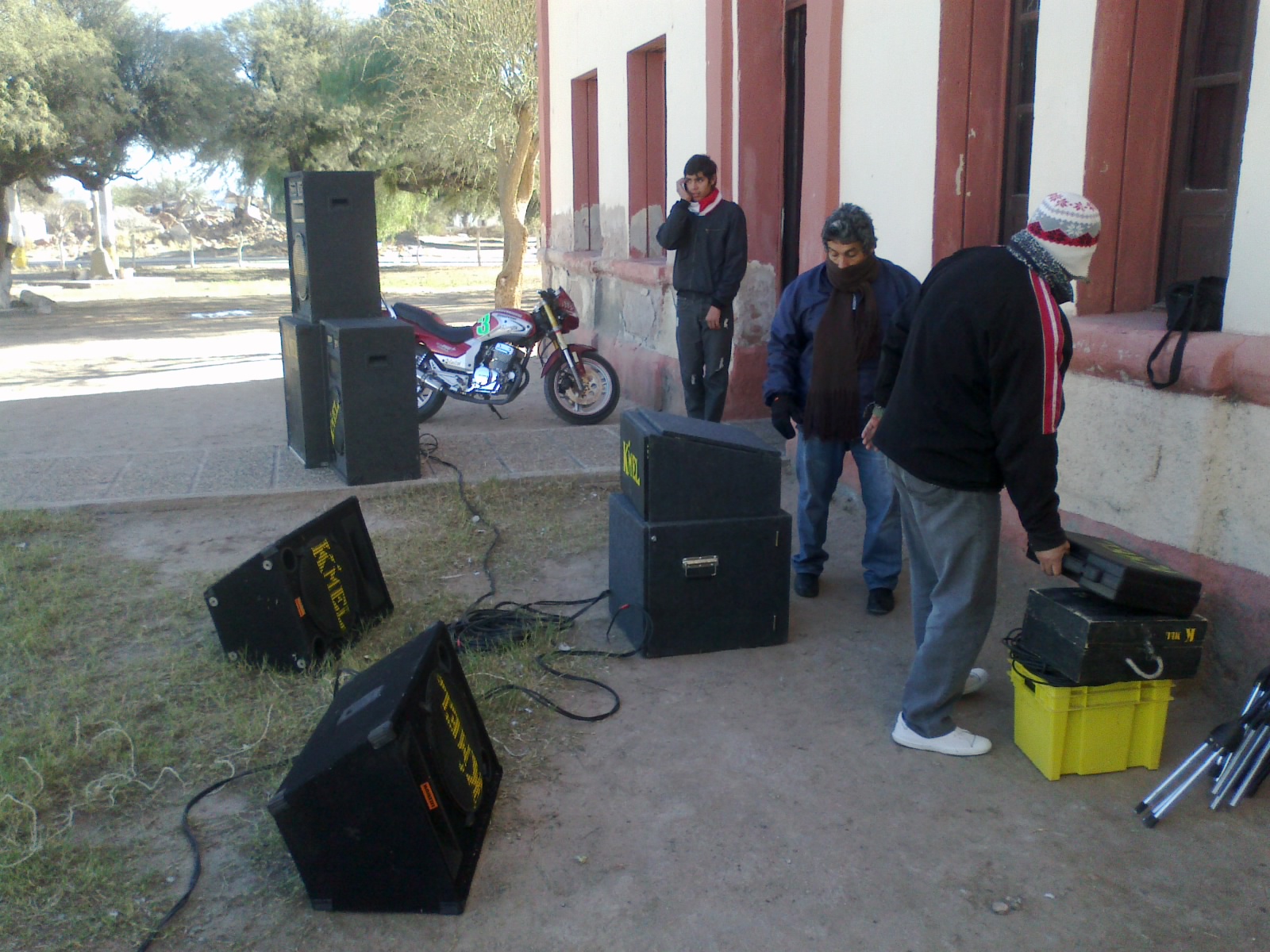 FM 97.7 " La Voz del Pueblo ": EXITOSA CAMPAÑA SOLIDARIA EN FM 97.7 ...