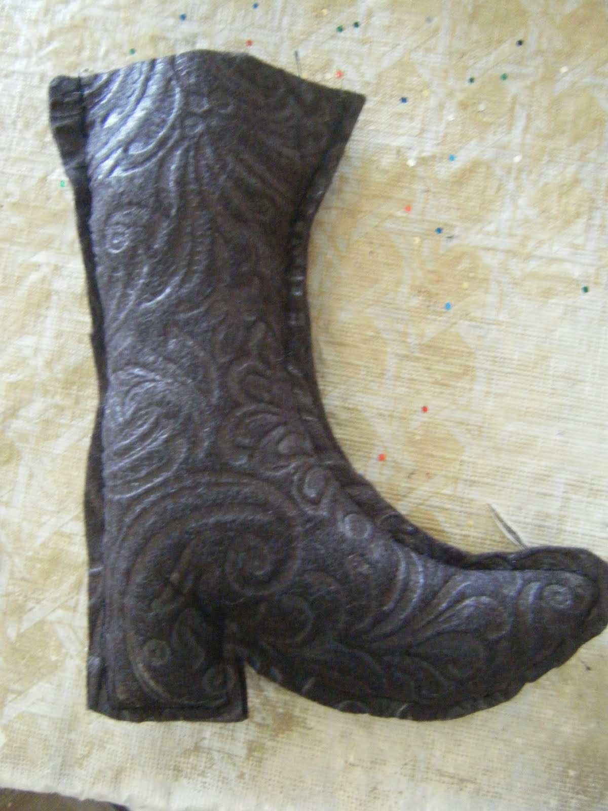 Home on the Range Exchange: Customized Cowboy Boot Ornament Tutorial
