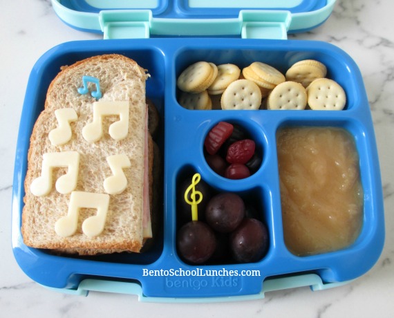 Bento School Lunches : Butterfly Stamped Sandwiches and Music Notes Lunch