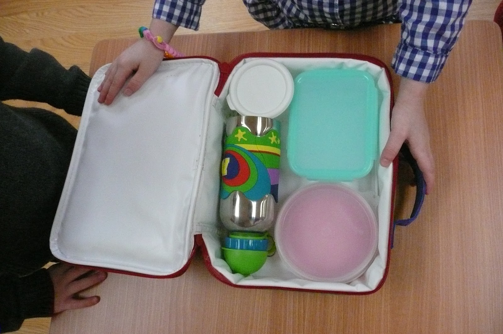Montessori Teachings: Packing and Unpacking a Lunchbox