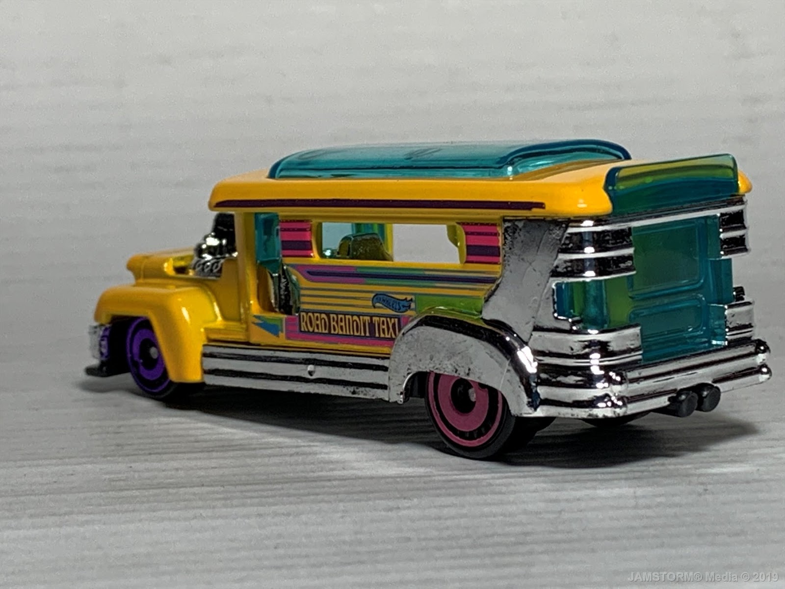 Motoring Culture: HW Metro | Road Bandit