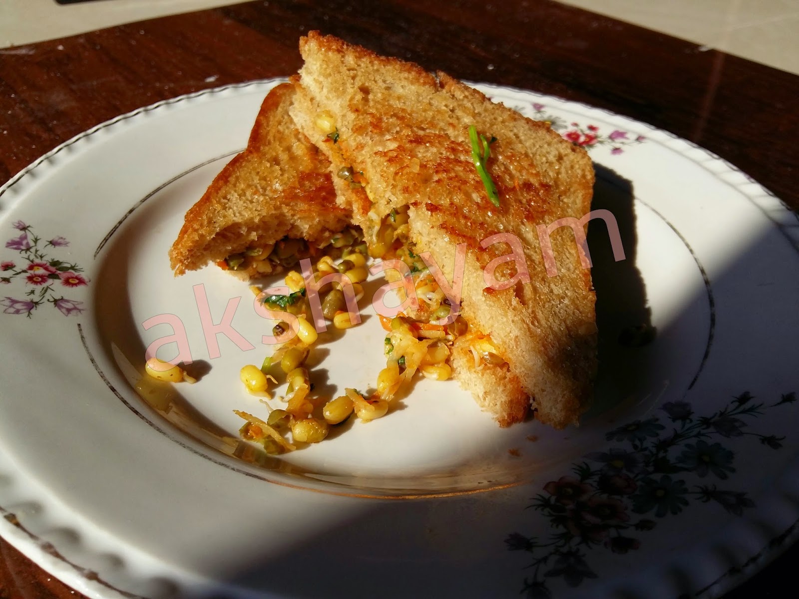 Crunchy Breakfast Sandwich ~ Home cooking