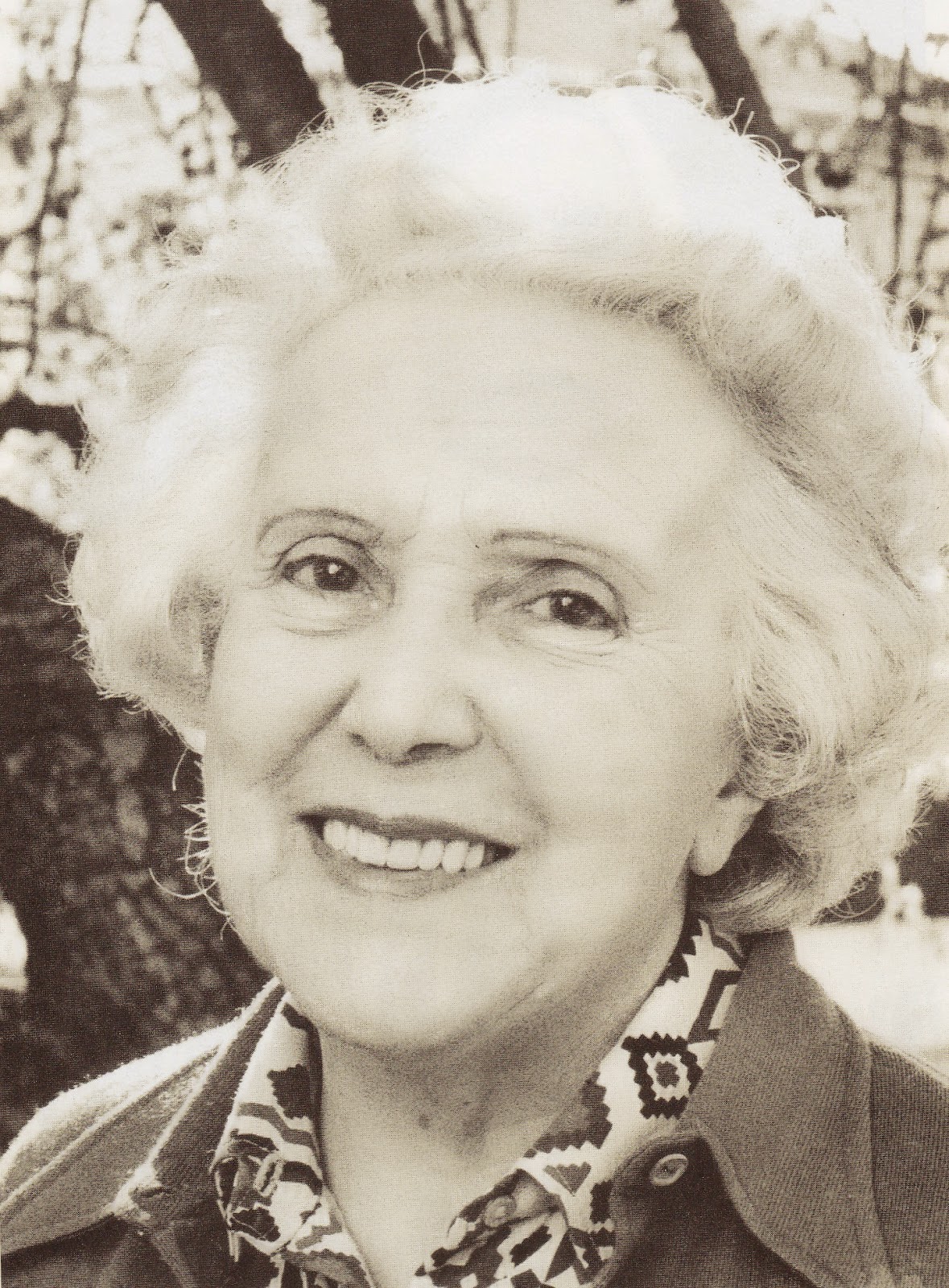 Silêncios e Memórias: [0555.] MARIA LAMAS [II]