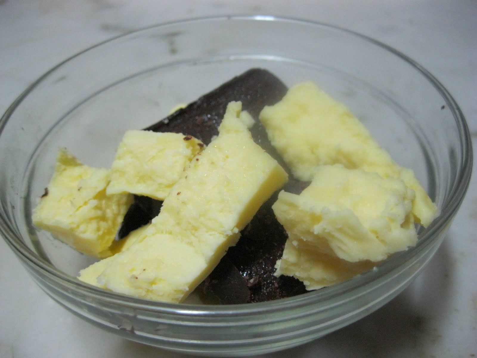 Mmm. Food.: The Snickers Cake/Mmm. Food. turns six... months!