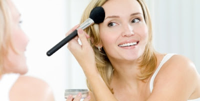 Como usar Maquiagem: Maquiagens que também tratam