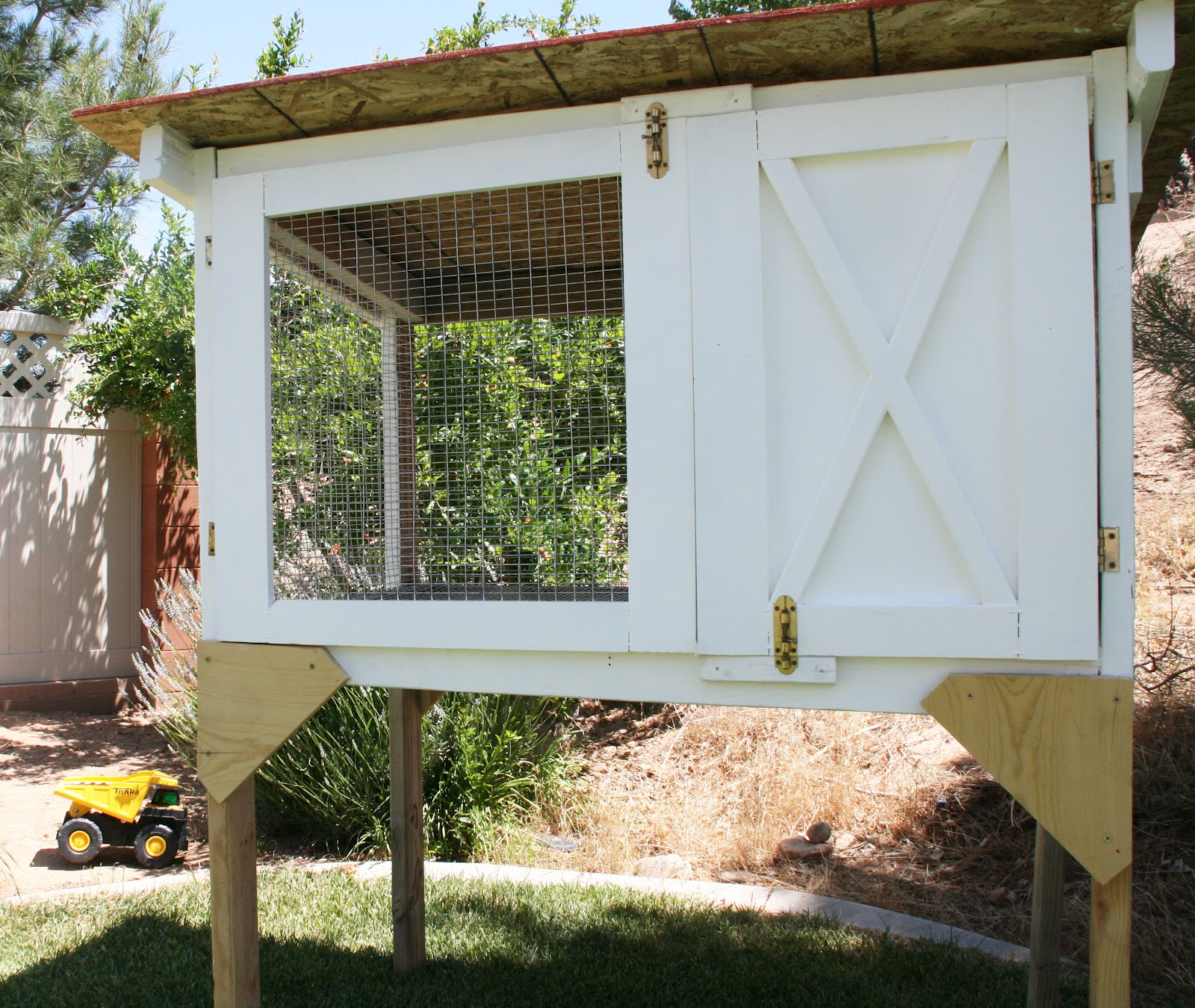 one little rayndrop: La Maison du Lapin: The Rabbit House