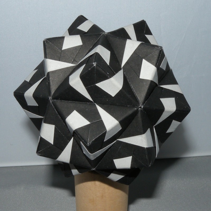 Origami Galway: More Sonobe variations