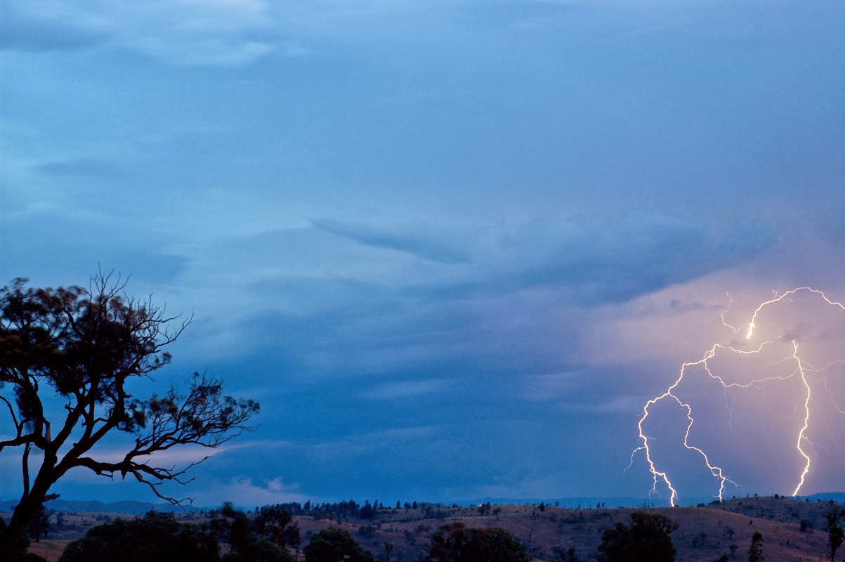 GoosBall: Lightning flash photography (22 Pics)