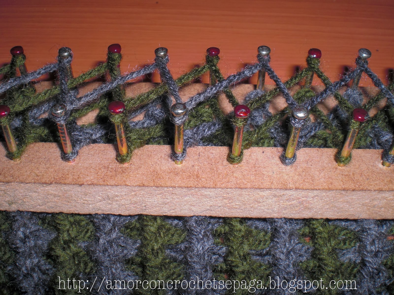 Bufanda en telar rectangular.