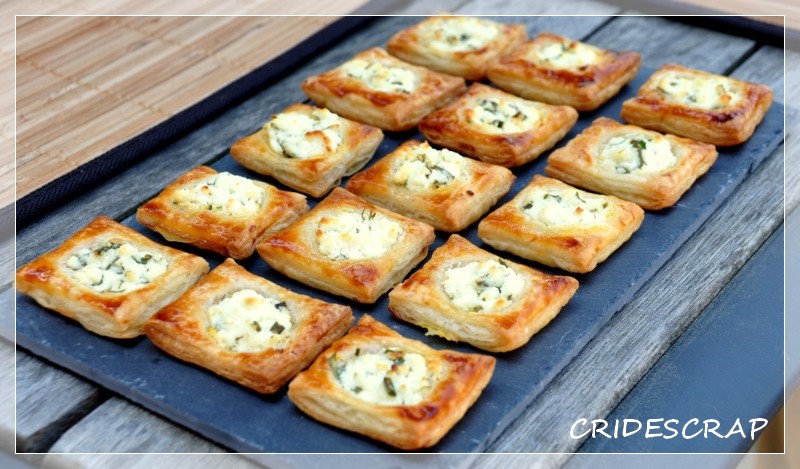 CRIDESCRAP AND CO: Carrés feuilletés au chèvre frais et aux herbes