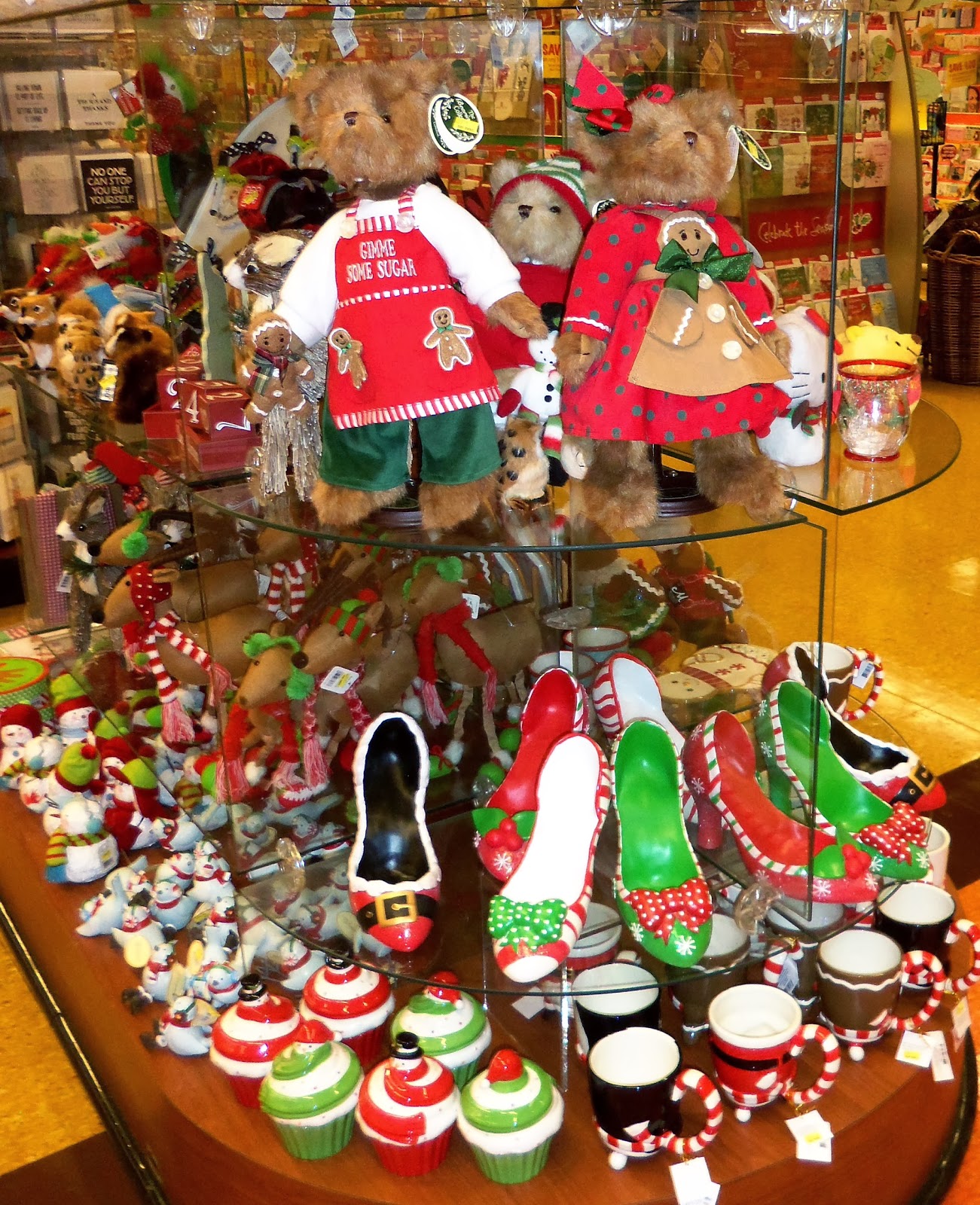 A DEBBIE-DABBLE CHRISTMAS: Christmas in the Stores: Wegman's & Kohl's