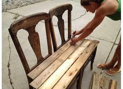 How to Make a Bench Out Of Two Chairs and a Pallet