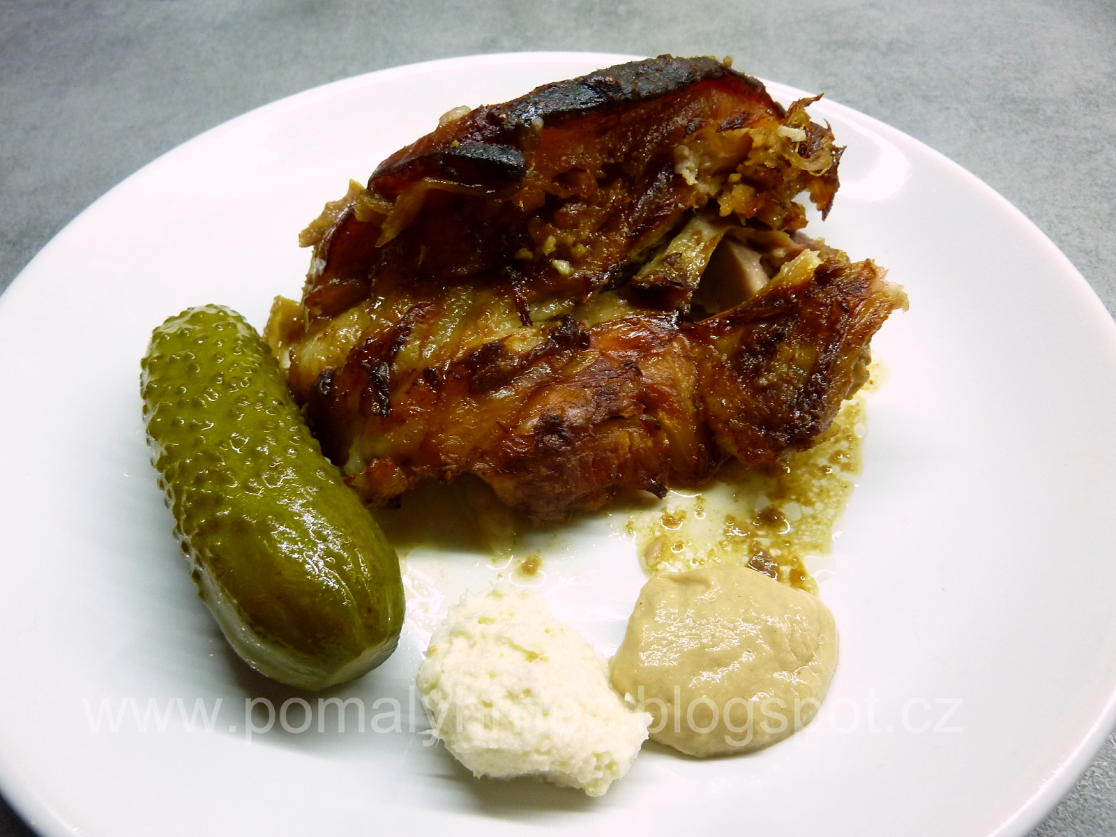 Vepřové koleno v pomalém hrnci