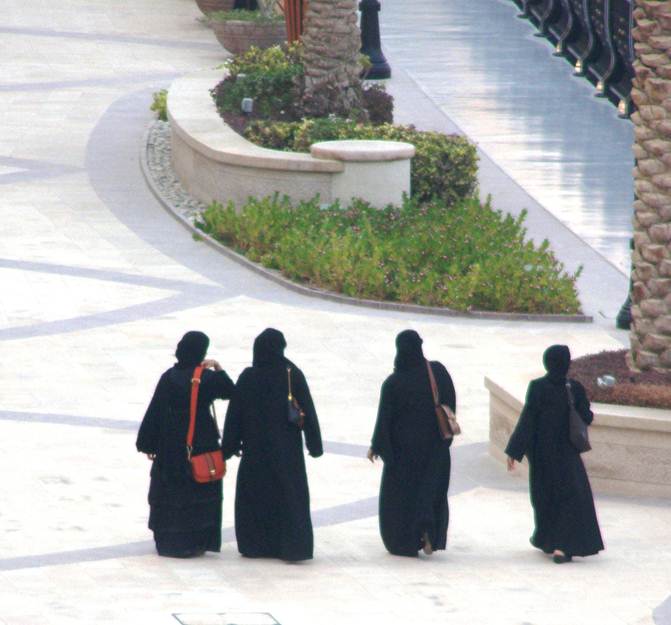Getting to Know Qatar: Salaam! (When Qataris Say Hello)