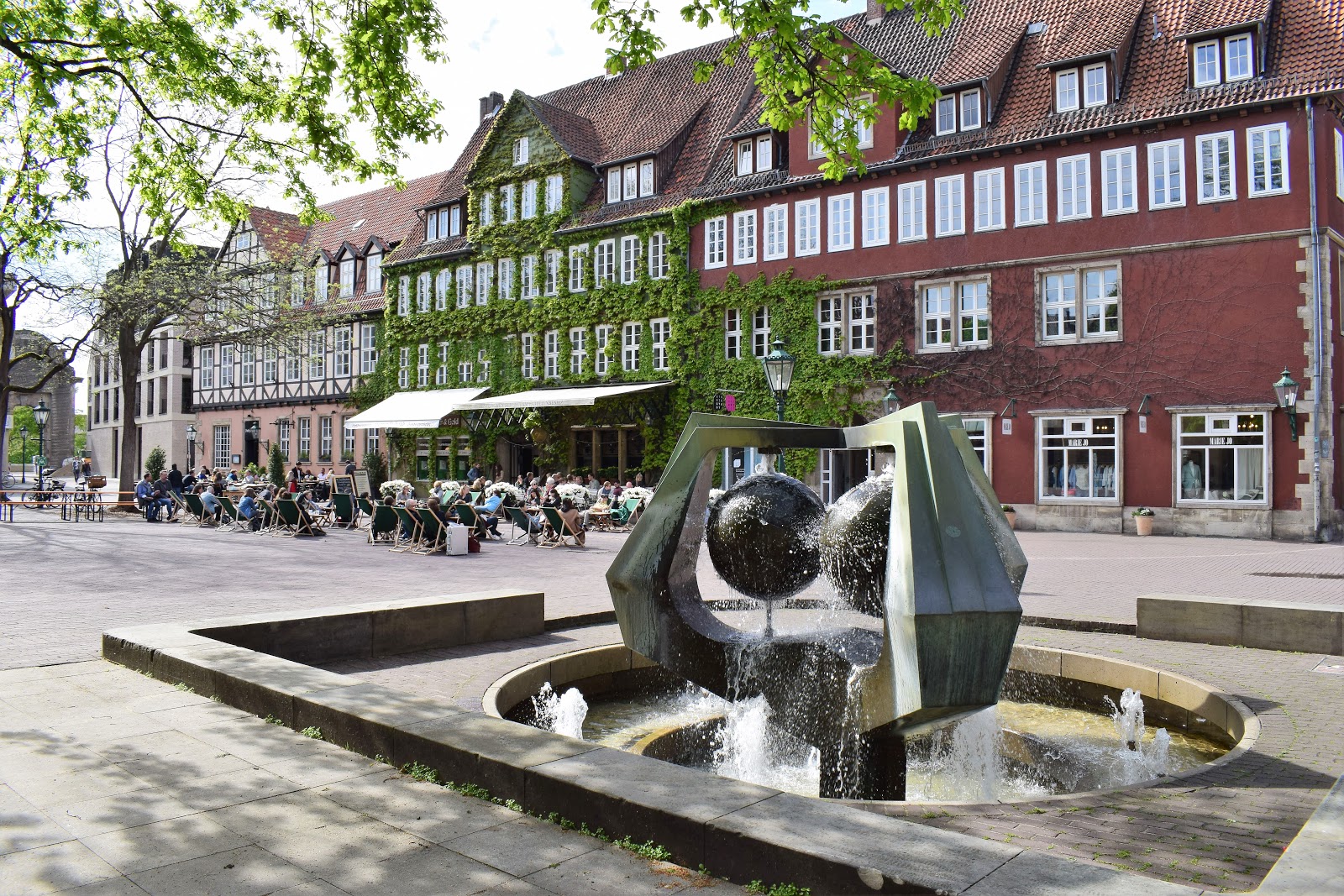 Ilana Travels: How to Spend 2-Hour Layover in Hanover