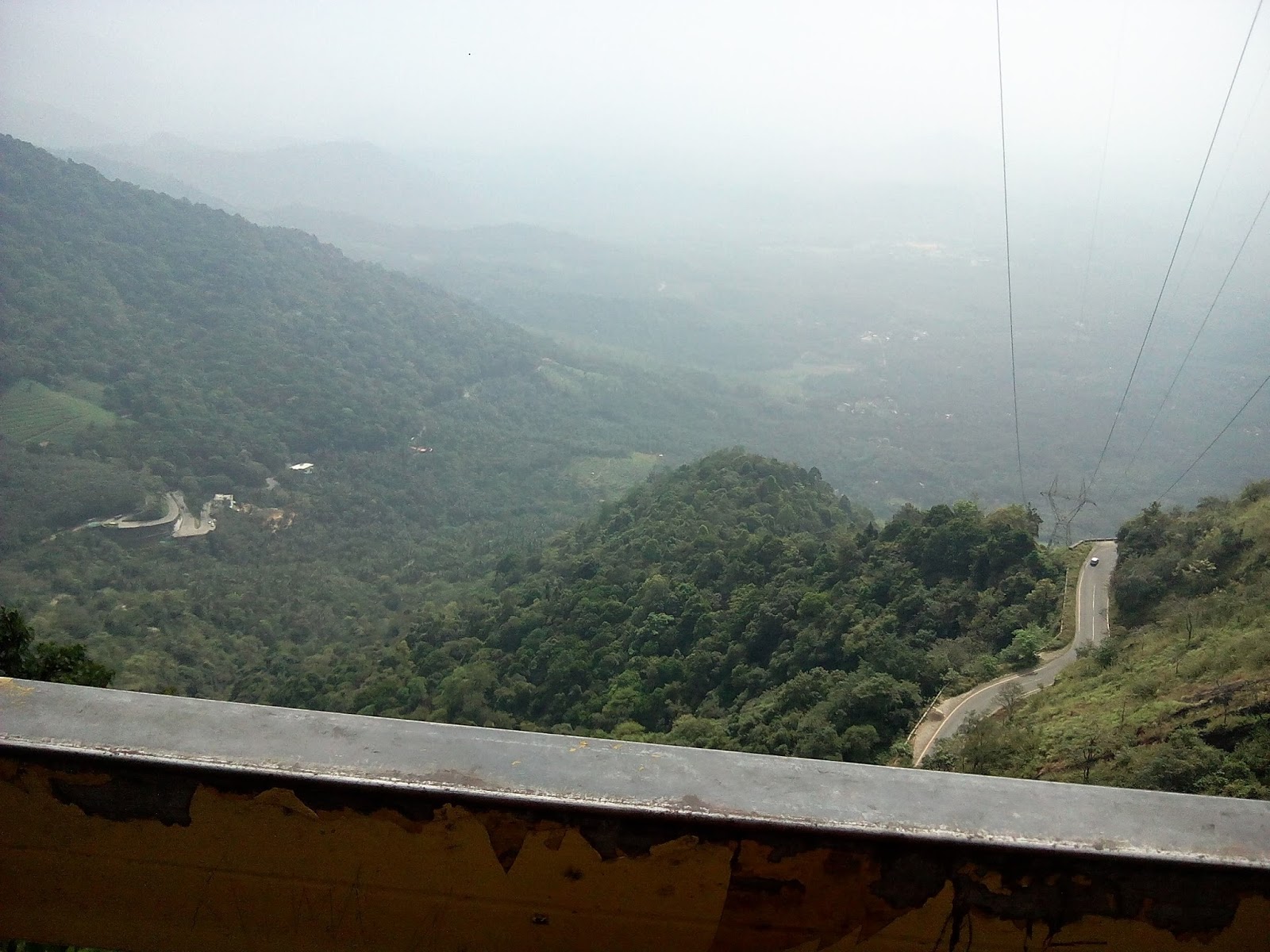 My picture gallery: 'Thamarassery Churam'; the ghat road to wayanad